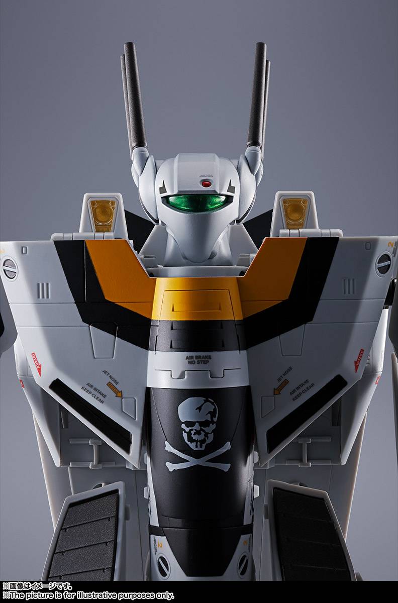 DX Chogokin Macross VF-1S Valkyrie Roy Focker Special | Nin-Nin-Game.com