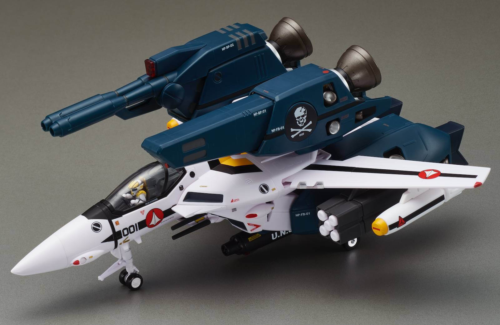 Macross: Do You Remember Love? - Kanzen Henkei VF-1S Strike Valkyrie ...