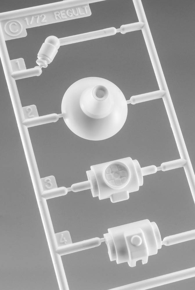 Macross: Zentradi's Regult - Small Missile Pod Ver. 1/72 (Plastic Model ...