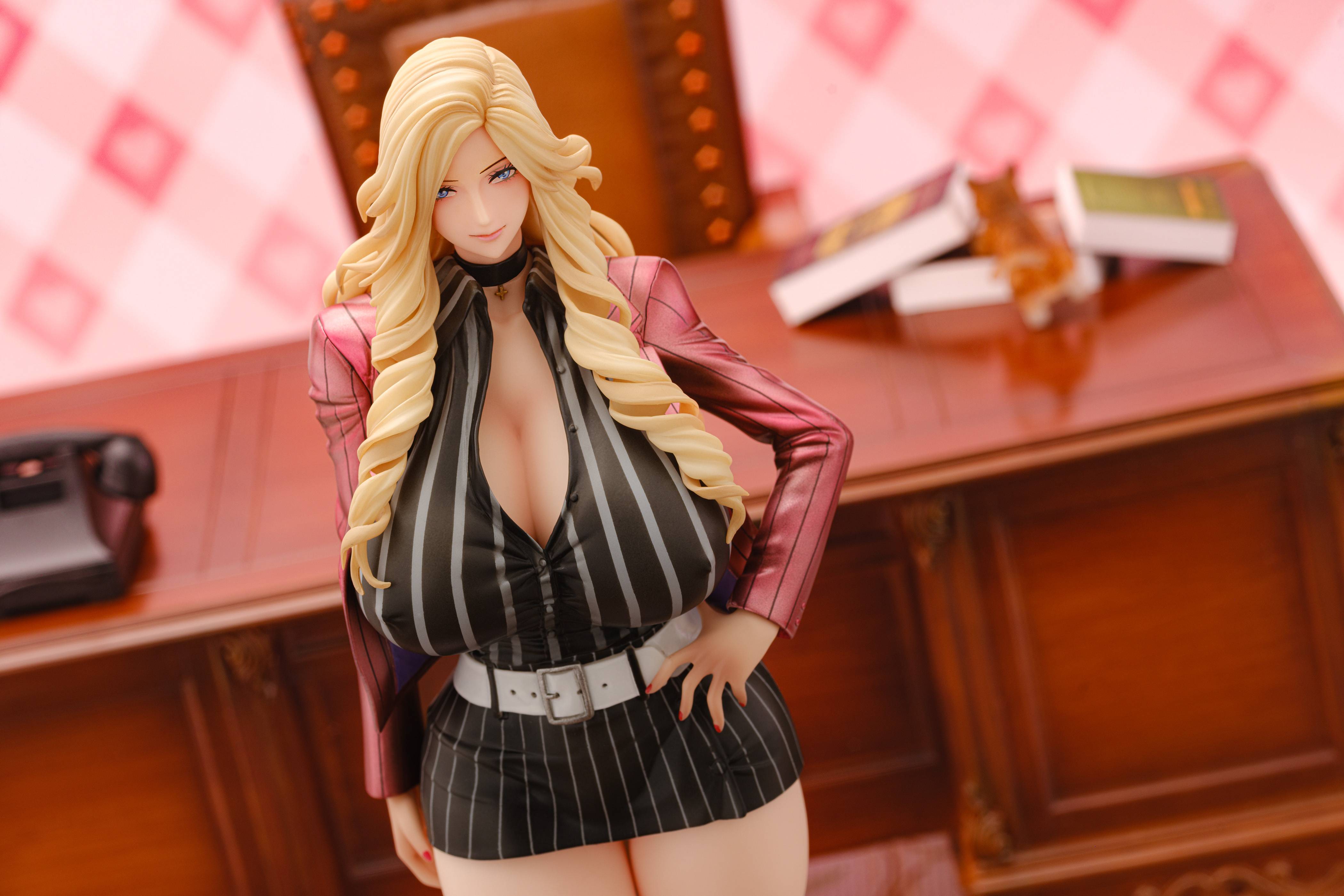 Gyaru Sister: CEO and Harem Office - Ai Nishigori (Red Suit Ver.) 1/7 ...